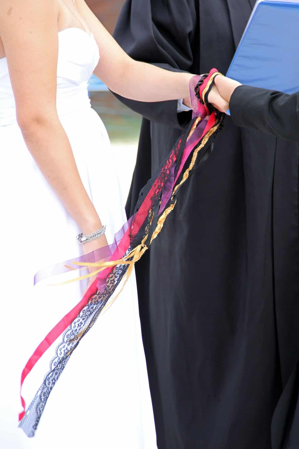 6 Wedding Unity Ceremony Ideas for Outdoor Weddings | Shopping - Just ...