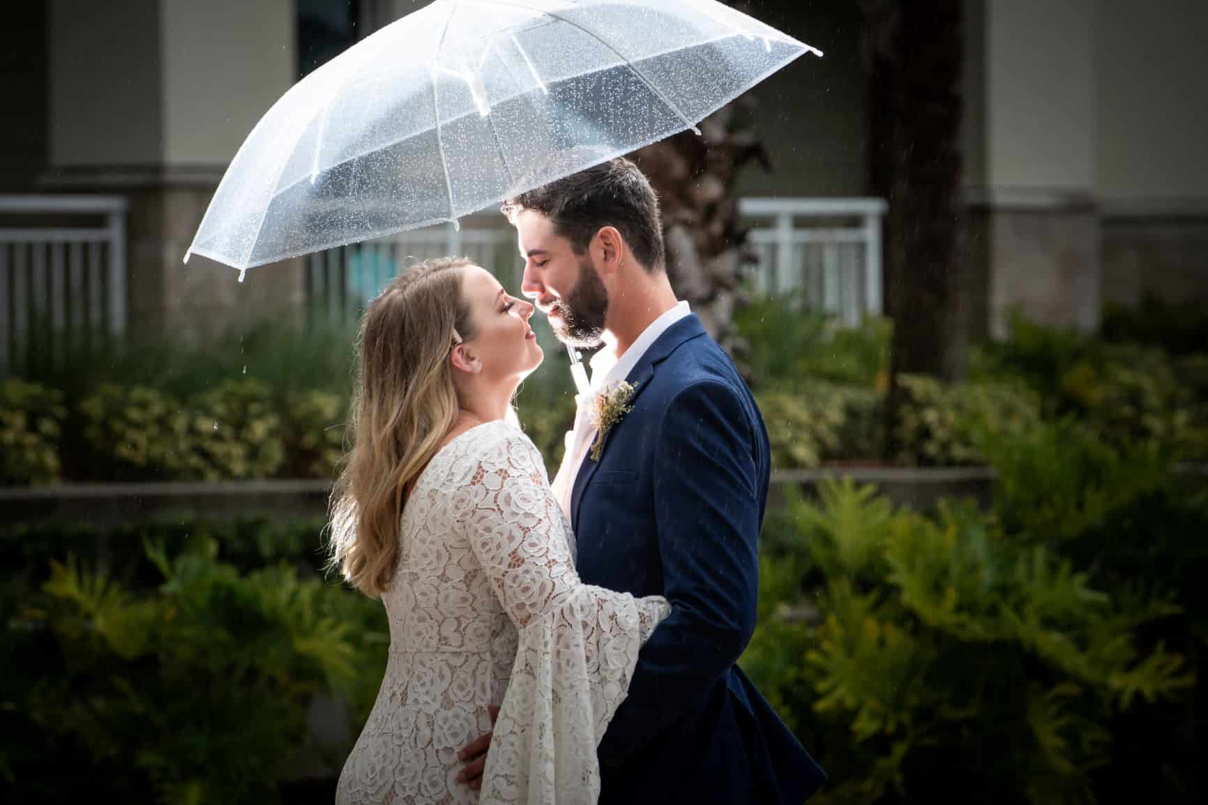 Rainy Day Wedding | Lindsey and Jon at Margaritaville Resort - Just Marry!