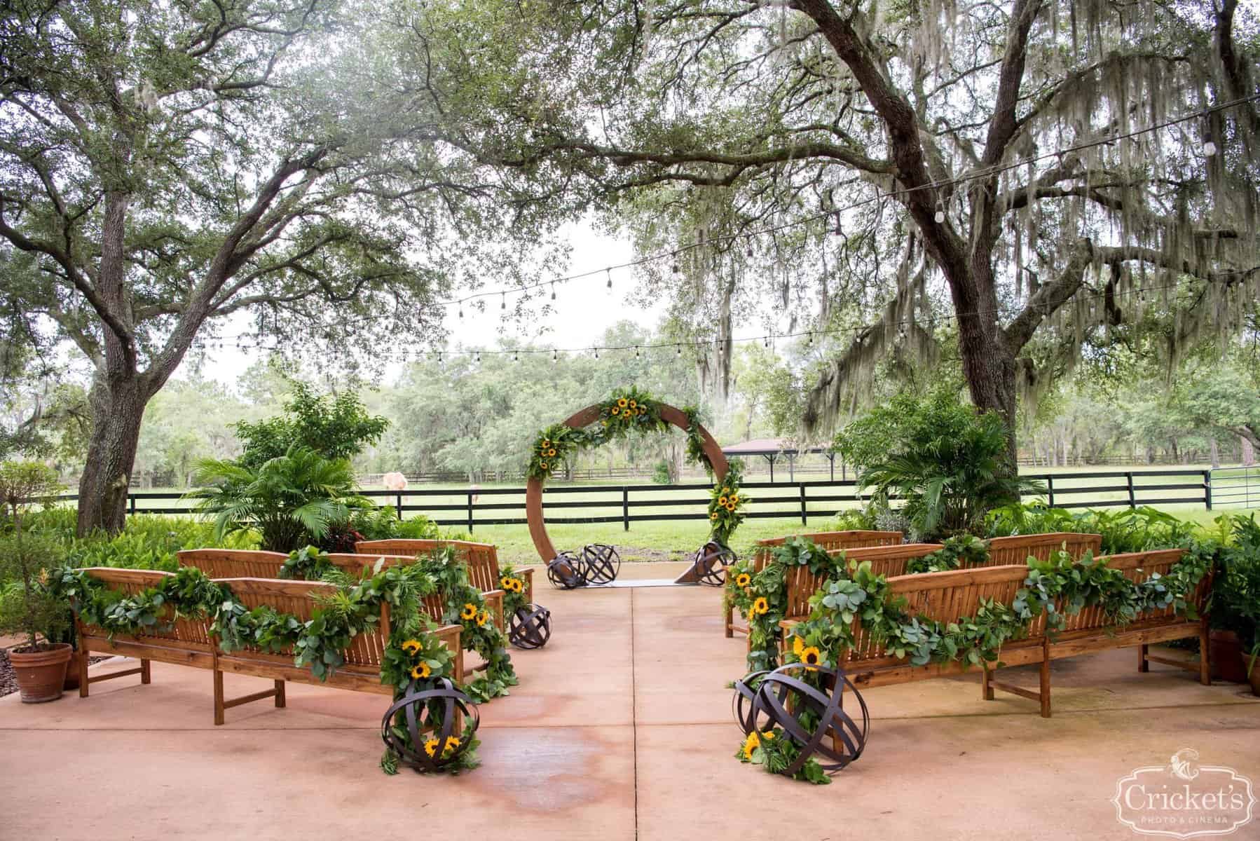 How to Plan an Unforgettable October Wedding | Shopping - Just Marry!