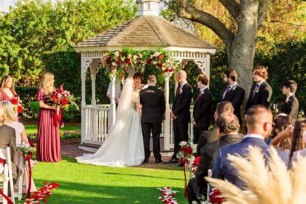 Boho Wedding Ideas | Lauren and Yan at Celebration Golf Club - Just Marry!