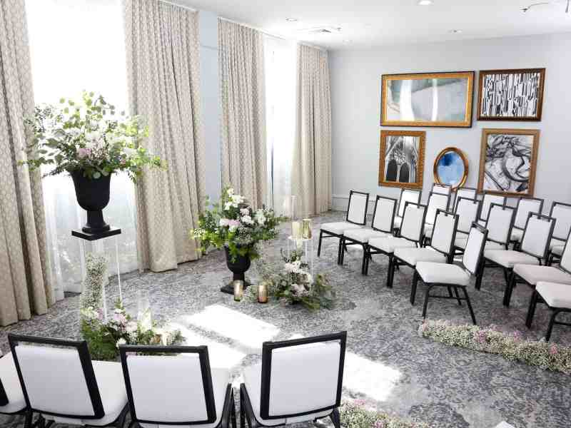 Castle Hotel - Just Marry!