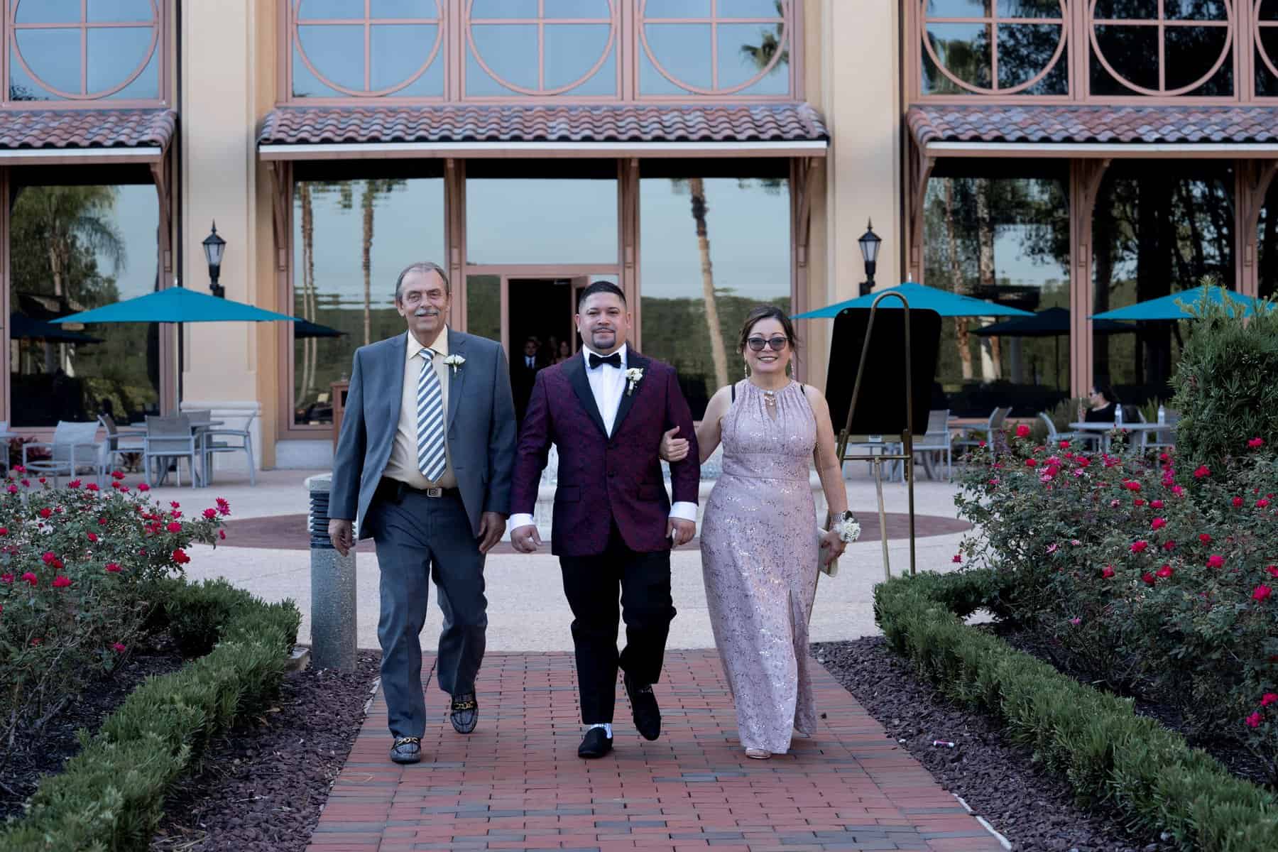 Star Wars Wedding Ideas | Kendra and Manny at Rosen Shingle Creek ...