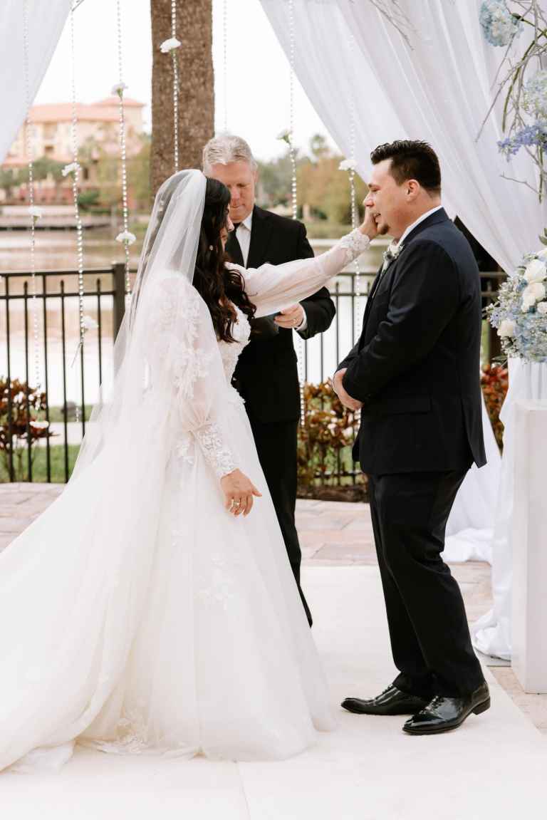 Winter Wonderland Wedding | Sandra and Nick at the Wyndham Grand ...