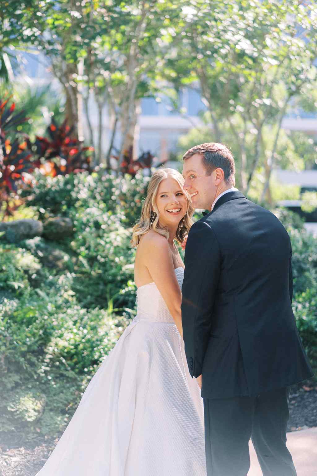 Trendy Wedding | Morgan and Allen at the WDW Swan Reserve - Just Marry!