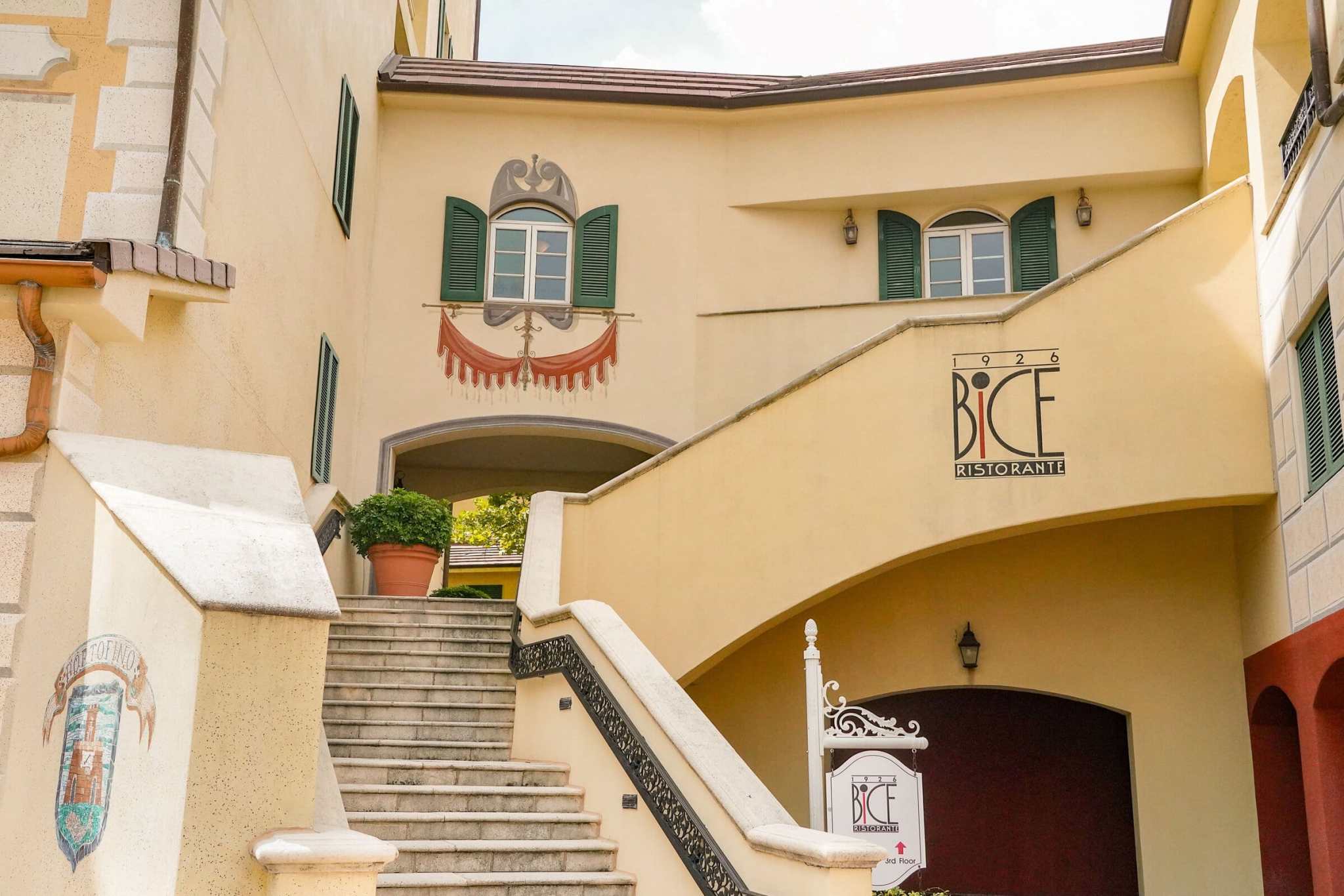 Budget Friendly Wedding | Julie and Andres at BiCE Ristorante - Just Marry!