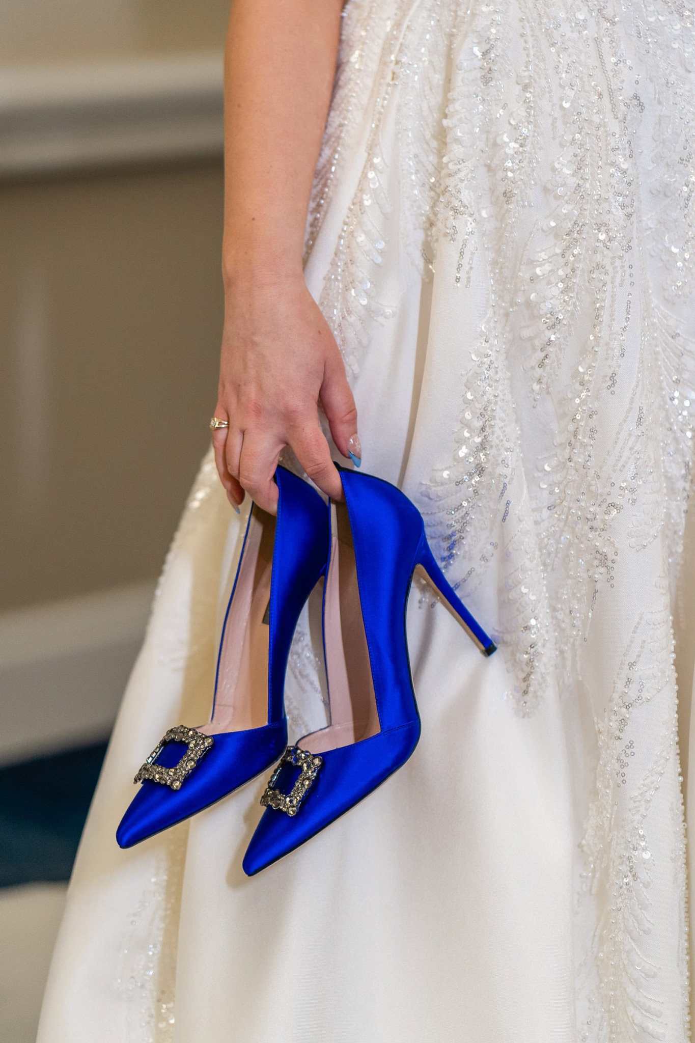 Frozen Wedding | Allison and Scott at Disney’s Wedding Pavilion - Just ...